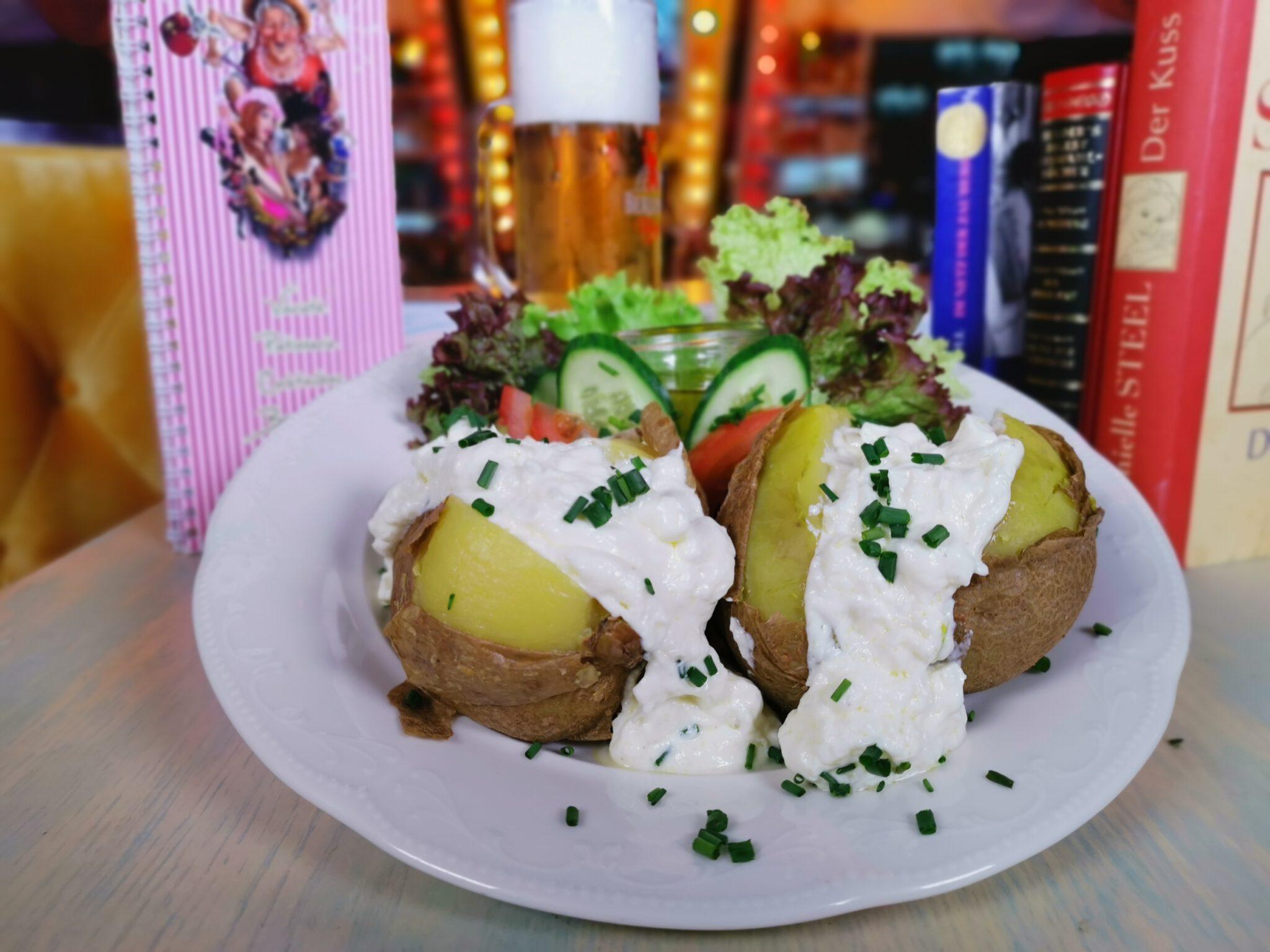 German Lunch in Berlin Nikolaiviertel – Wilde Matilde